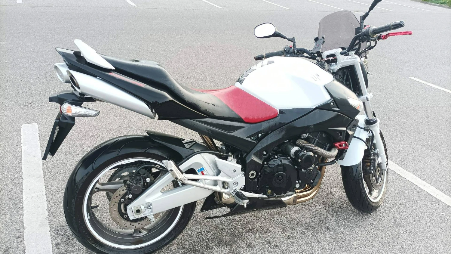 Suzuki GSR 600 - Motocykle