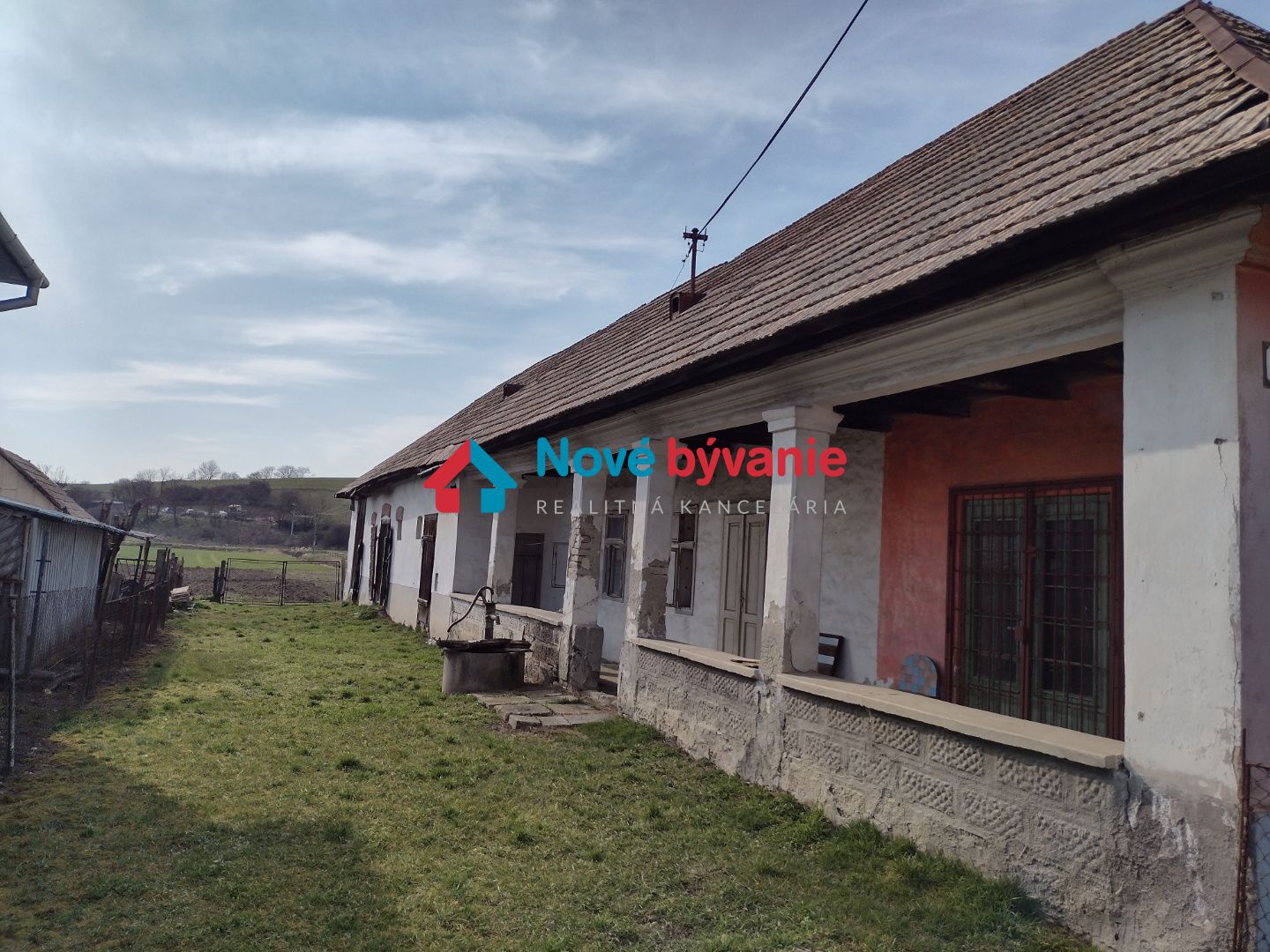 Na predaj starší vidiecky dom s veľkým pozemkom - Demandice (N044-12 ...