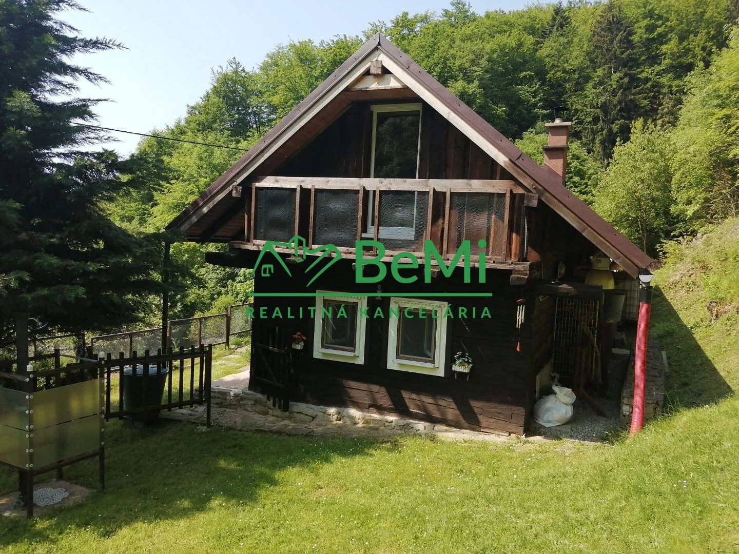 Predaj drevenice v Kolárovice (198-12-MACH) - Domy