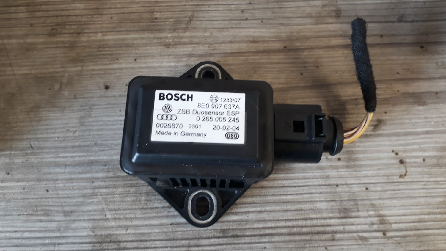Audi a8 d3 esp duo senzor 8E0 907 637A - Náhradné diely