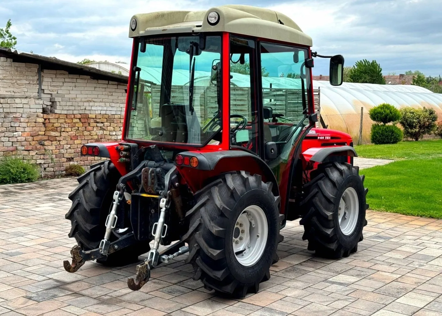 Traktor Antonio Carraro 4900Xr - top stav - Traktory