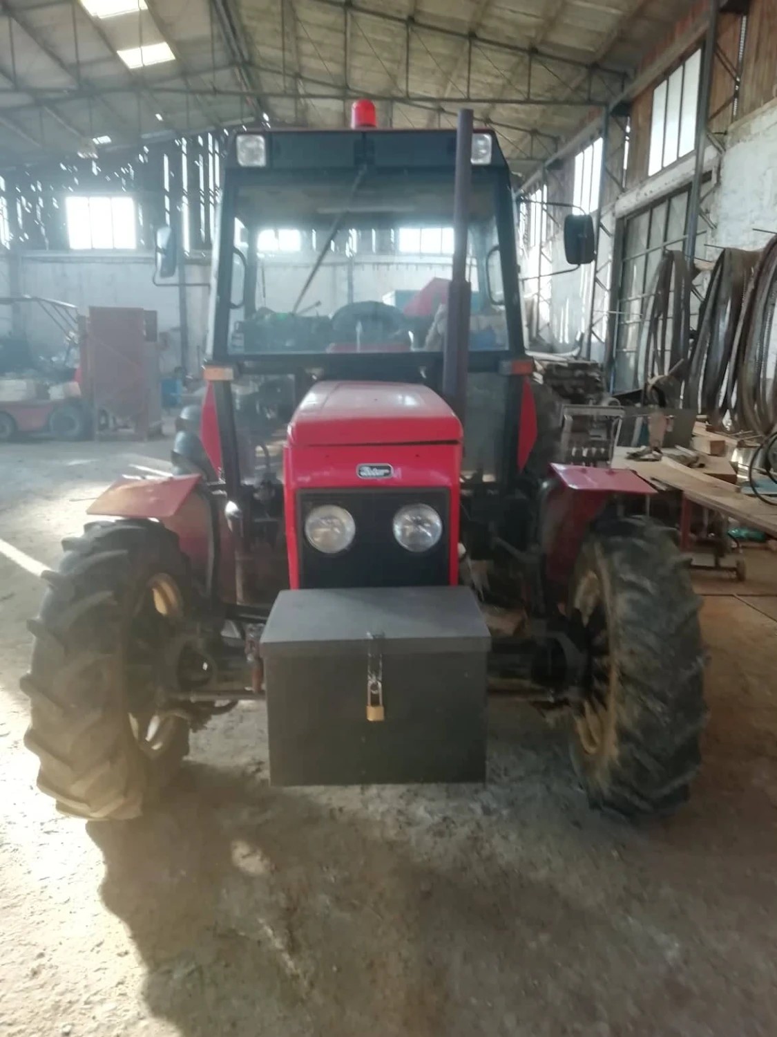 Predám traktor Zetor 7745 - Traktory